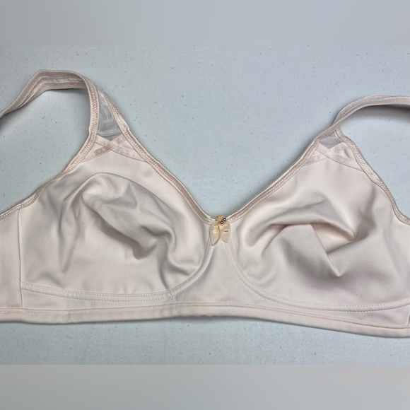 Wonderbra | Intimates & Sleepwear | Wonderbra Pl Pnk Wireless 4b P001 ...